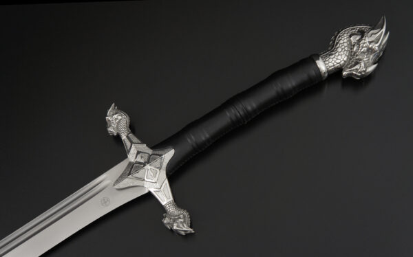 Dragon Scimitar - Raven Armoury