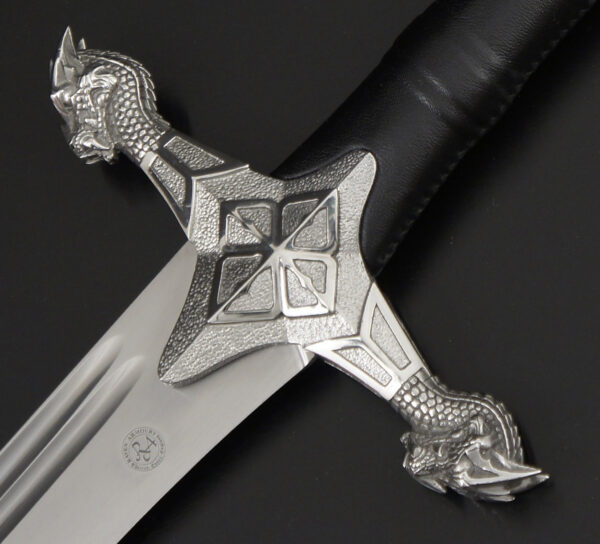 Dragon Scimitar - Raven Armoury