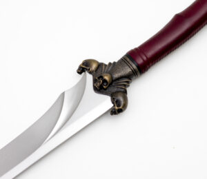 Raven Armoury - Handmade Swords, Knives & Sculpture