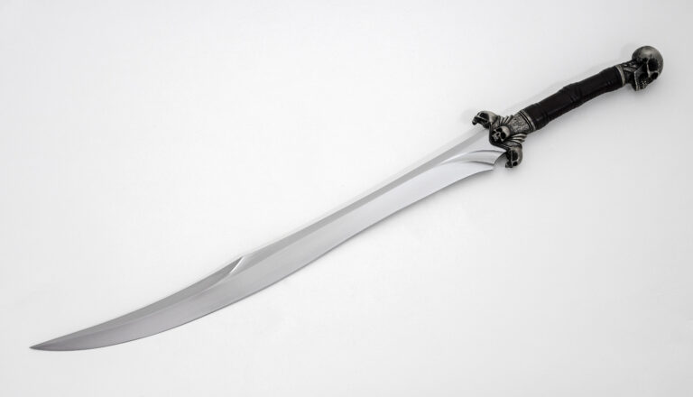 Five-skull Scimitar - Raven Armoury