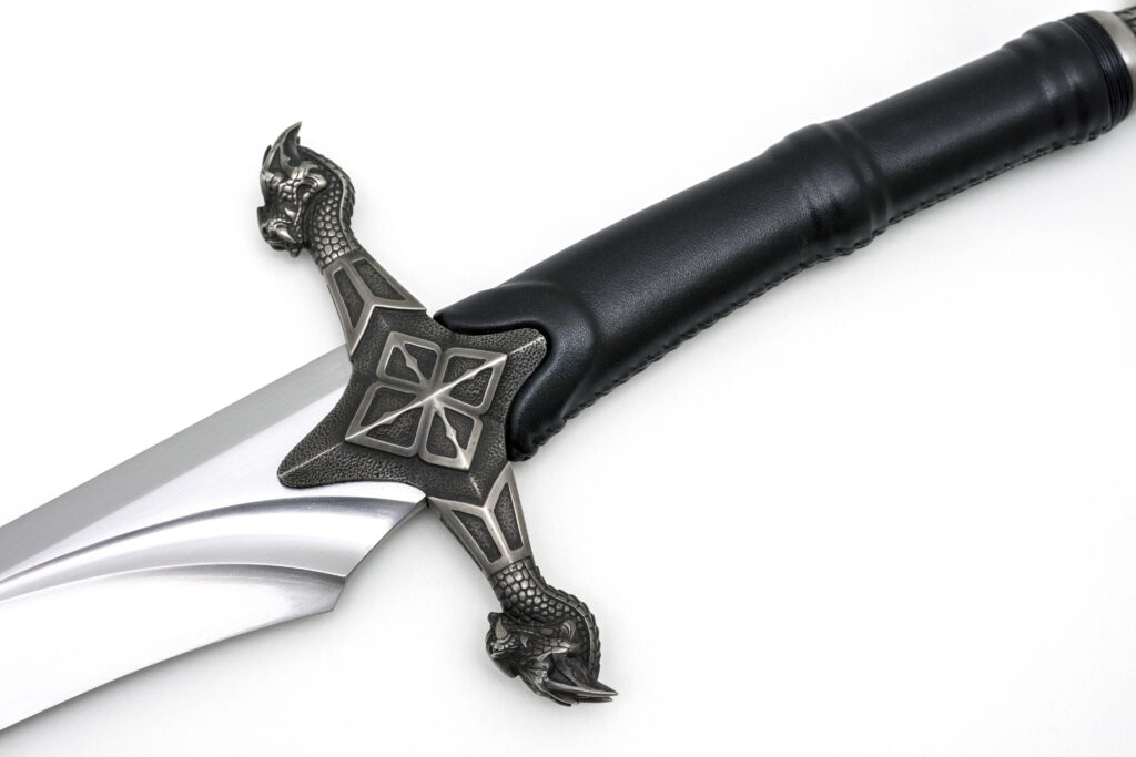 Dragon Scimitar - Raven Armoury